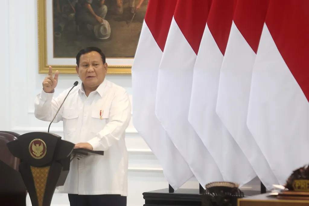 Jelang 100 Hari Kerja, Prabowo Perintahkan Sri Mulyani Blokir Anggaran ...